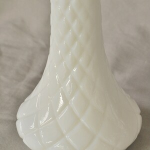 Vintage Hoosier Diamond Pattern Milk Glass Vase - Etsy