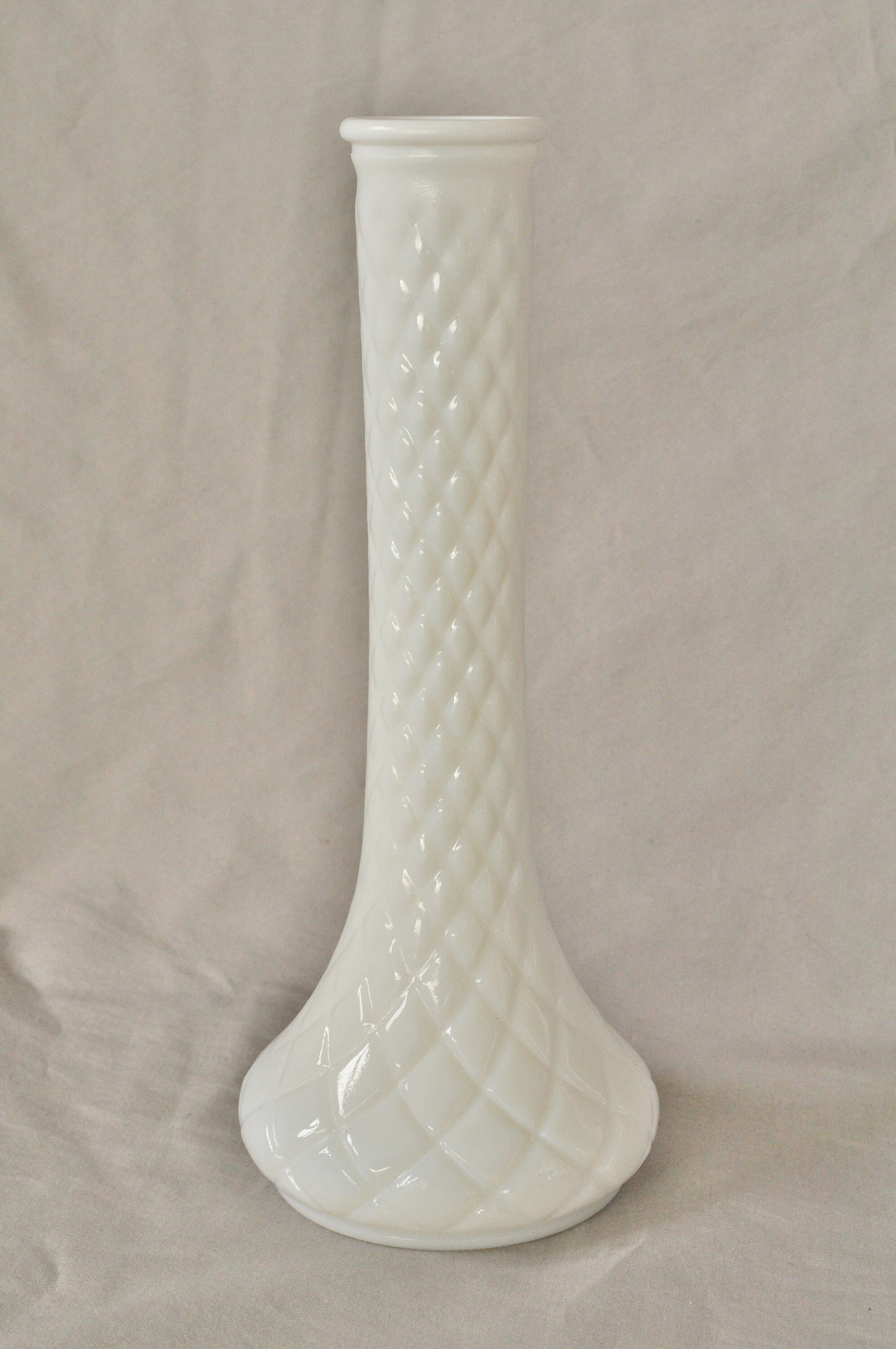 Vintage Hoosier Diamond Pattern Milk Glass Vase - Etsy