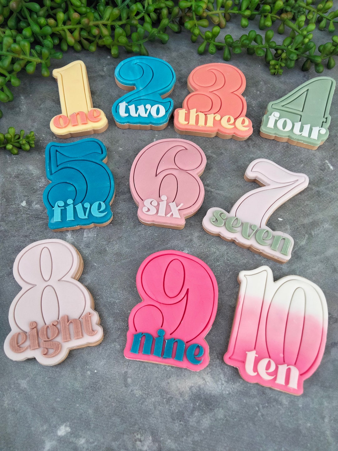 Lettered Number Raised Text With Number Shape Cookie Cutters (1-10 ...