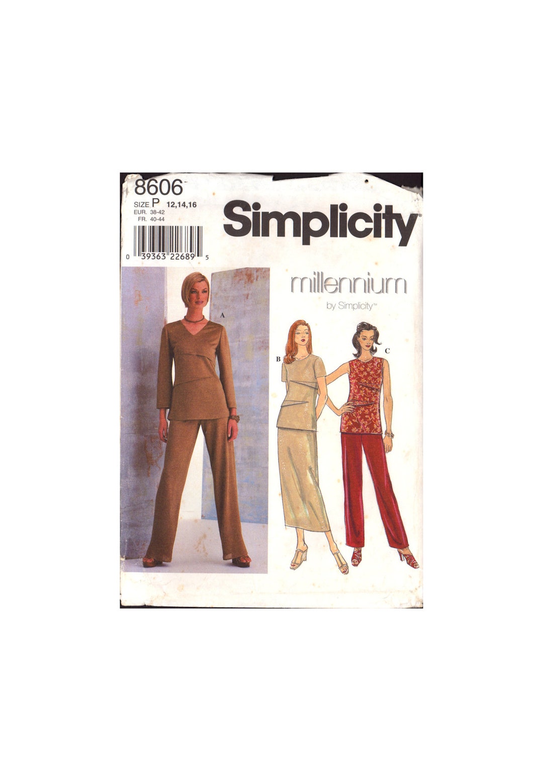 Simplicity 8606 Semi Fitted Tunics With Sleeve Variations, Straight ...