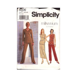 Simplicity 8606 Semi Fitted Tunics With Sleeve Variations, Straight ...