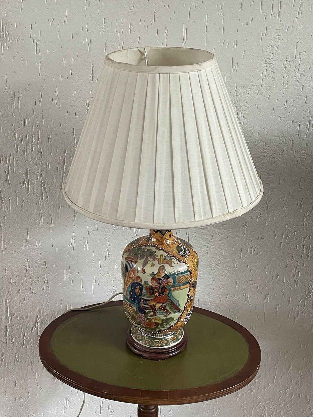 Chinese Ceramic Vase Lamp on Wooden Base With Shade China - Detailed ...
