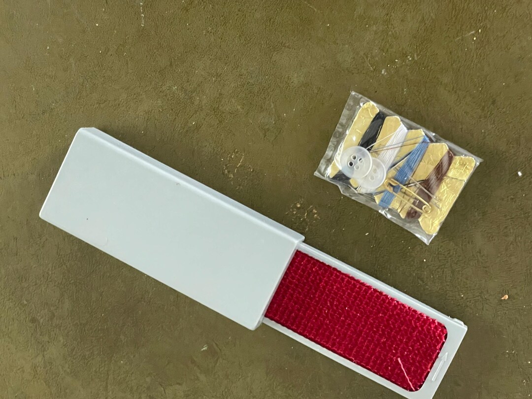 Garuda Indonesia Airlines Business Class Sewing Kit With Clothes Brush ...