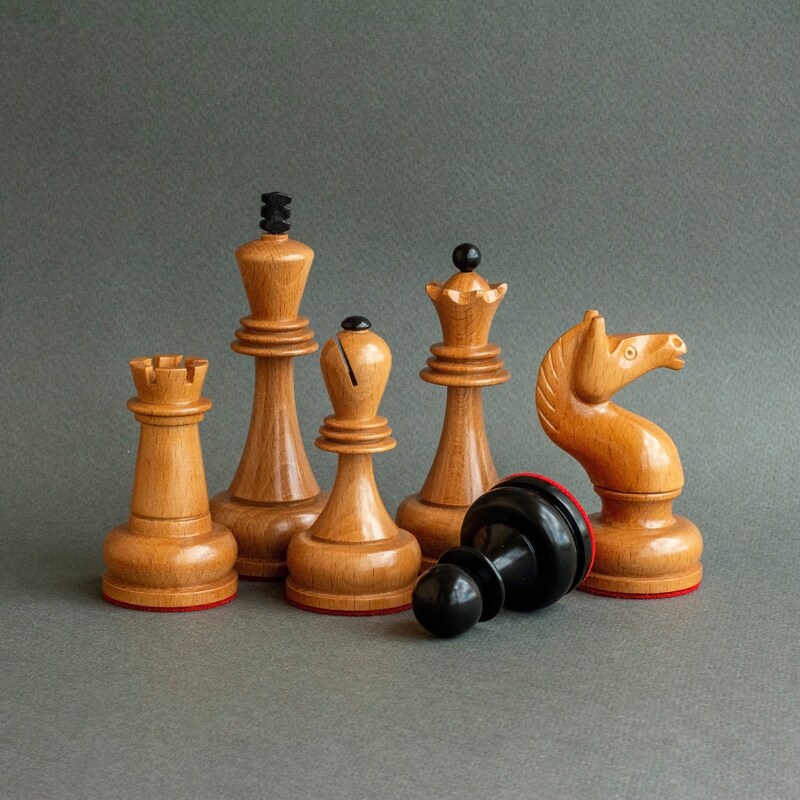 Antique Chess Set - Etsy