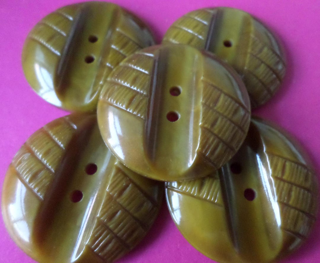 Set of 5 Mustard Yellow 2 Hole Plastic Casein Buttons With Detail 1.1/4 ...