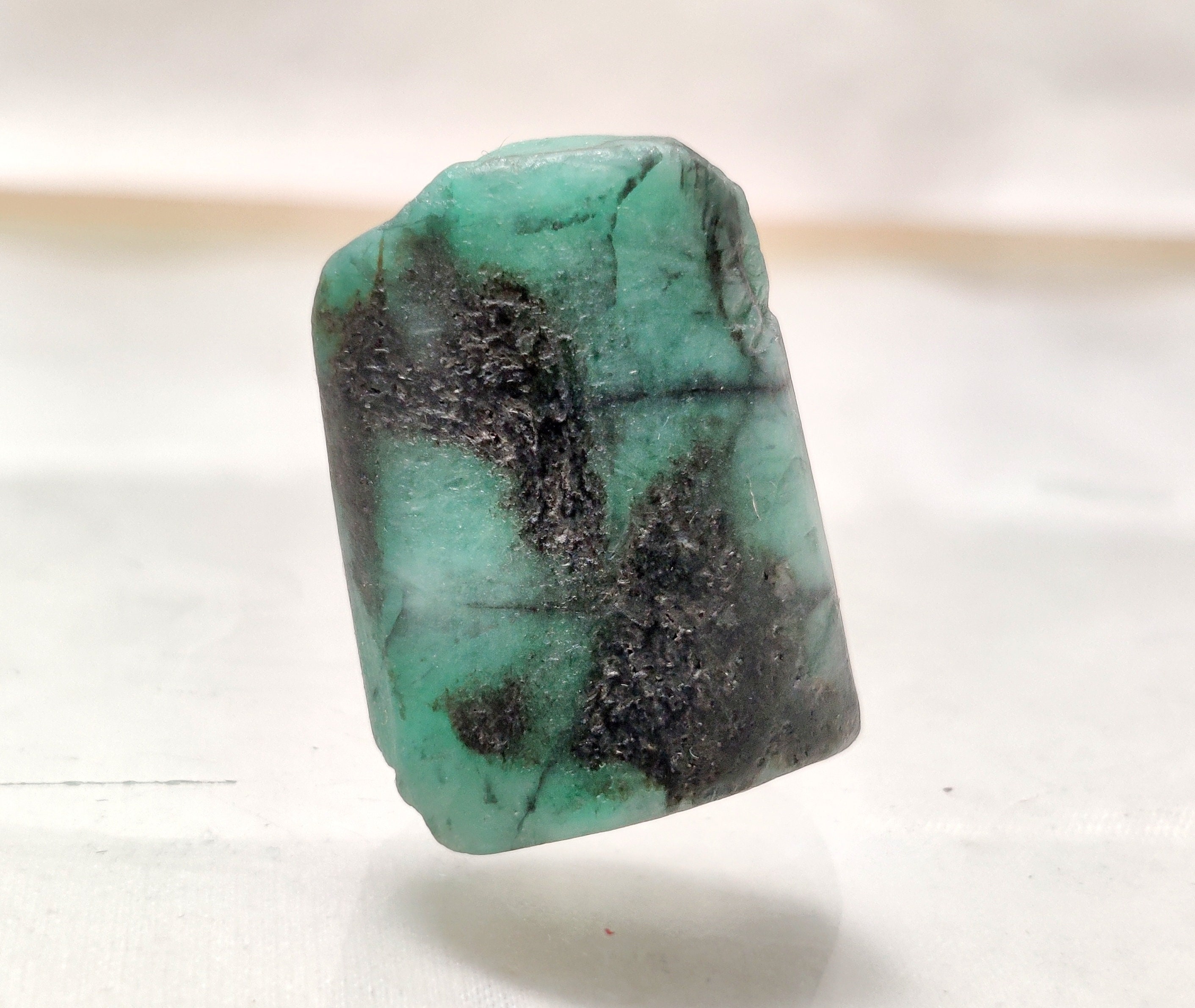 GREEN EMERALD ROUGH Gemstone 90ct High Quality Natural Specimen Emerald ...