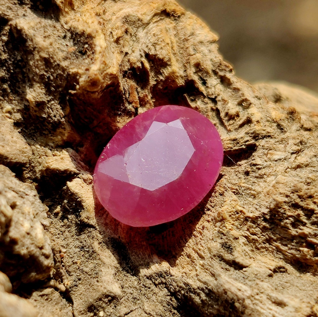 NATURAL RUBY GEMSTONE 3.65ct Good Quality Untreated Red Ruby Faceted ...