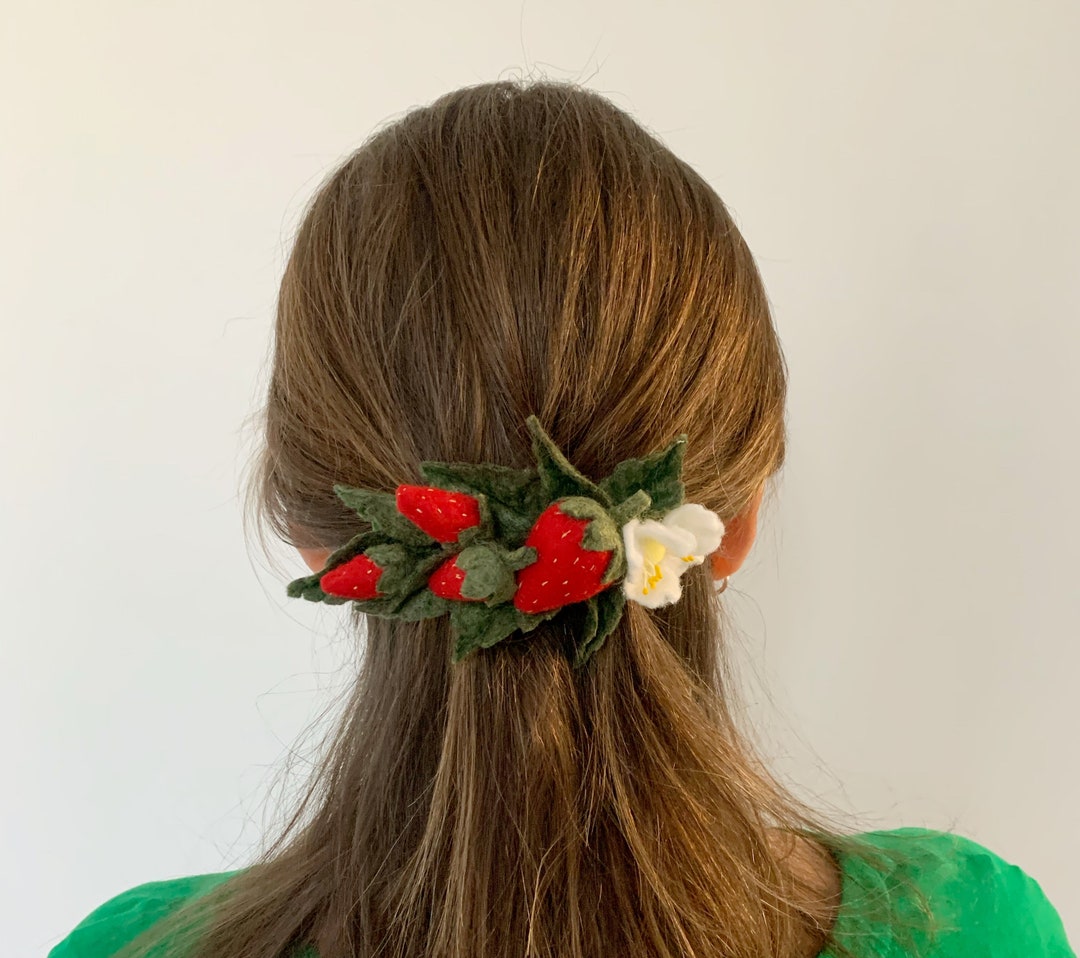Felt Strawberry Hair Clip, French Barrette, Spring Accessory - Etsy