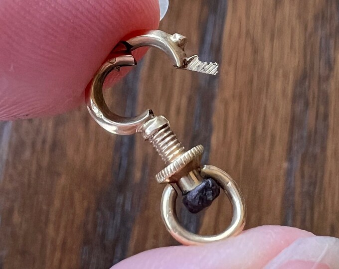 CIRCLE Round Top French ANTIQUE 18k GOLD Solid Victorian Screw Bolt Dog ...