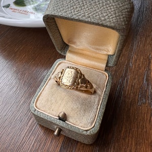 FLORAL Ornate Signet Ring French Antique Stacker 18k Gold Victorian ...