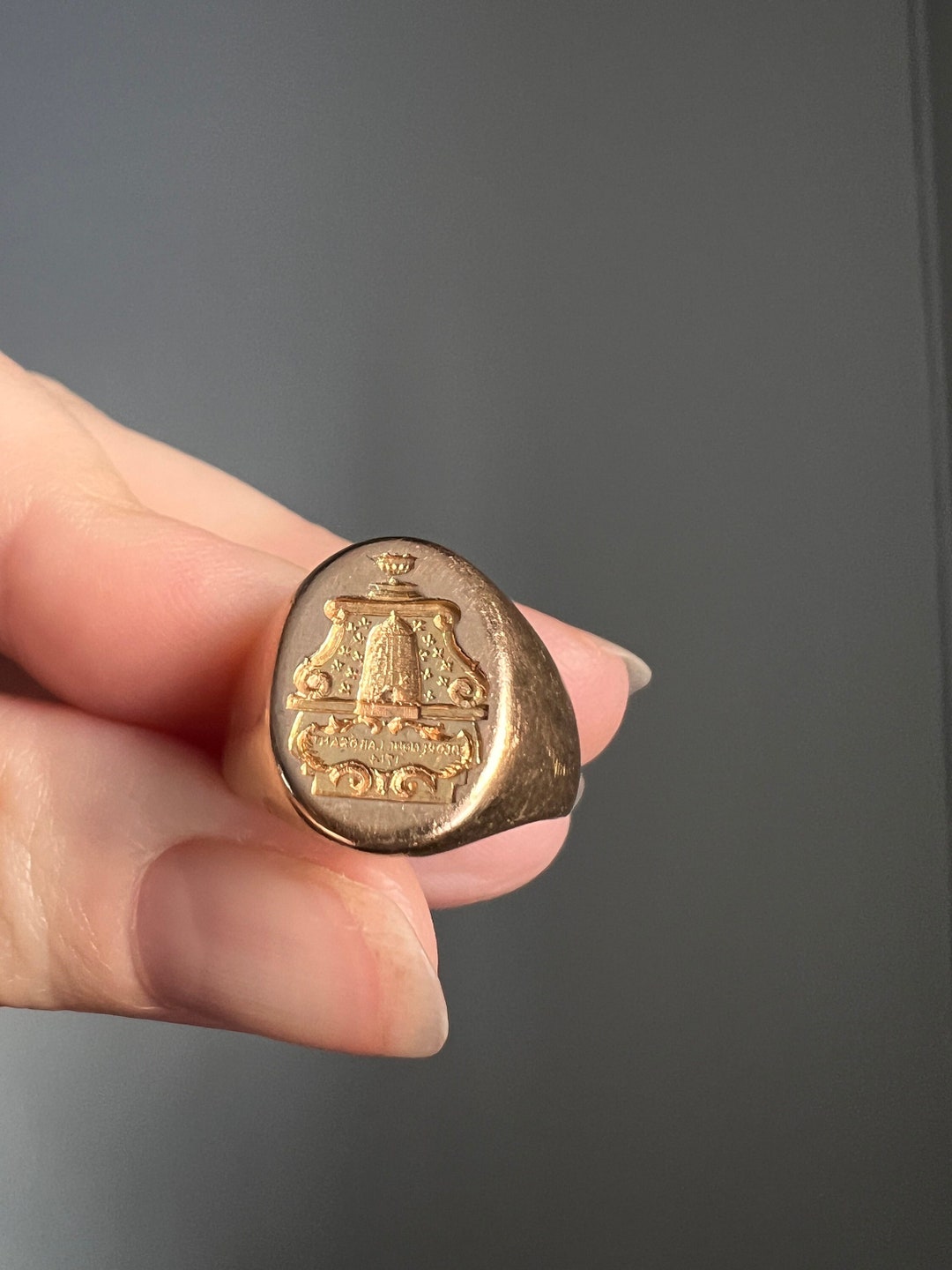BEEHIVE French Antique Trudon Family Crest Coat of Arms Chunky French SIGNET Ring 9g 18k Gold ...
