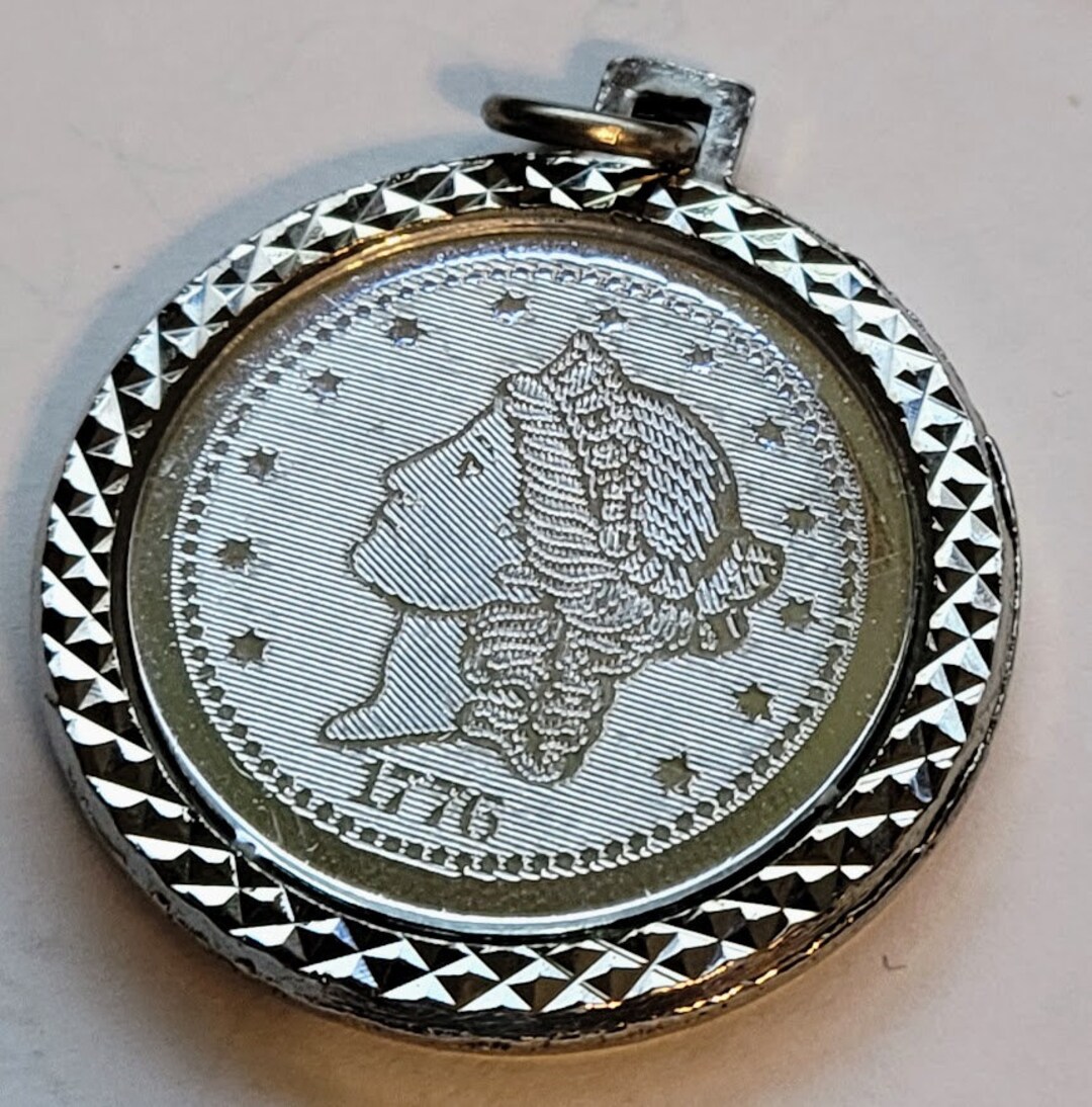 Vintage Coin Necklace 1776 Bicentennial Coin Pendant Diamond Cut Frame ...
