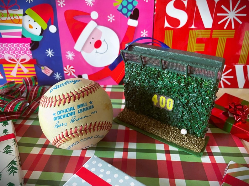 Classic Wrigley Field Chicago Cubs Ivy Christmas Ornament - Etsy