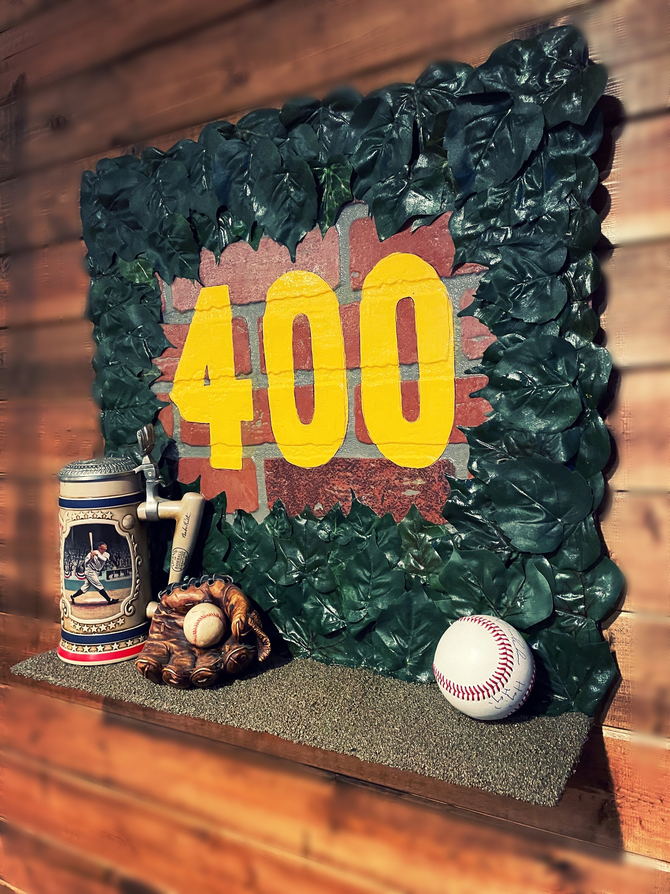 Wrigley Field Hanfmade Classic 400 Ivy Brick Display and Warning Track ...