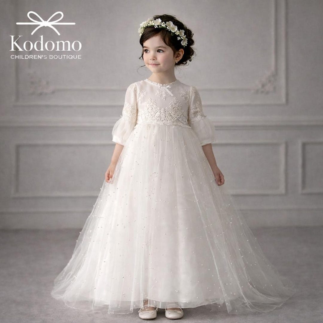 Vestido de batizado com corpete de renda feito à mão – Vestido de ...