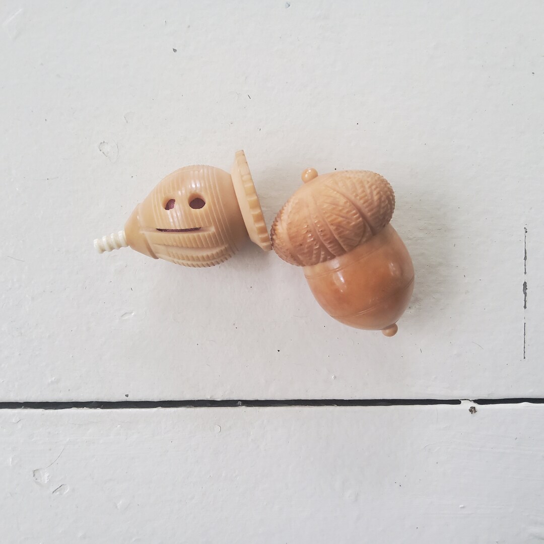 Acorn Sewing Case Tagua Nut vegetable Ivory Thimble Holder and Silk ...