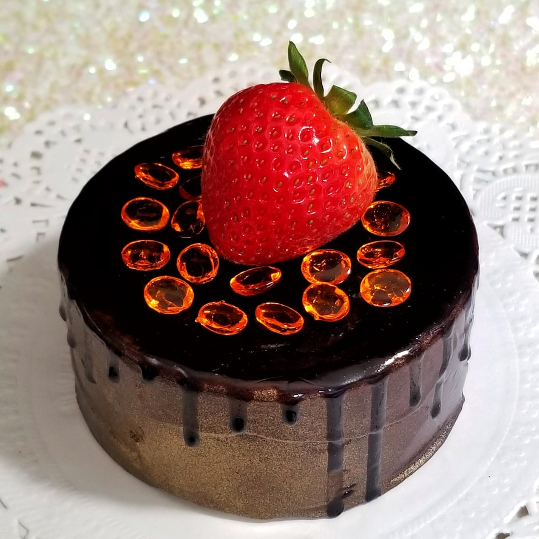 Edible Oval Isomalt Sugar Gems: Cake & Ring Box Cookie Decoration (86 ...