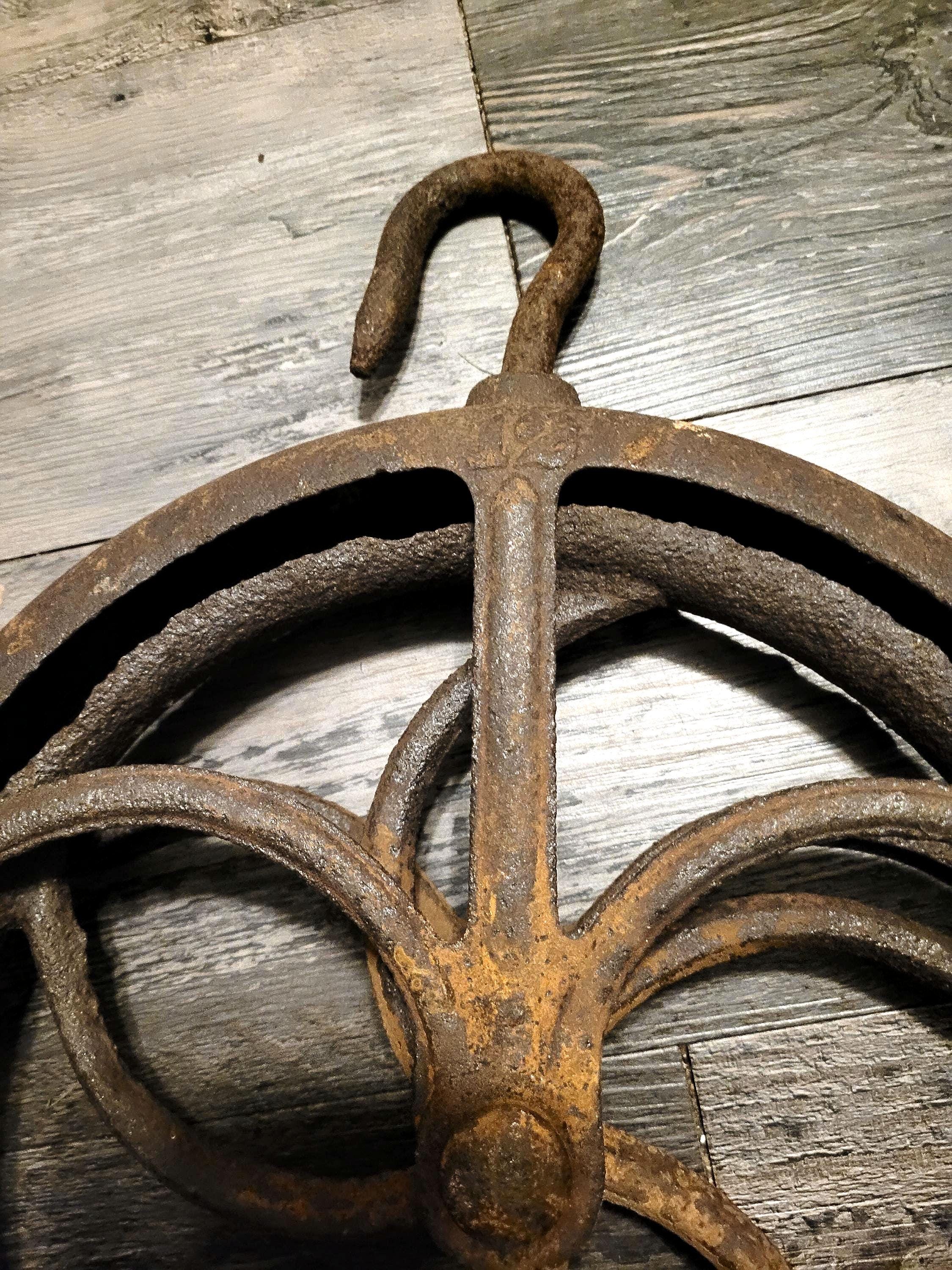1800's Farm, Loft, Well Pulley With 10 Inch Wheel (see Pictures for ...