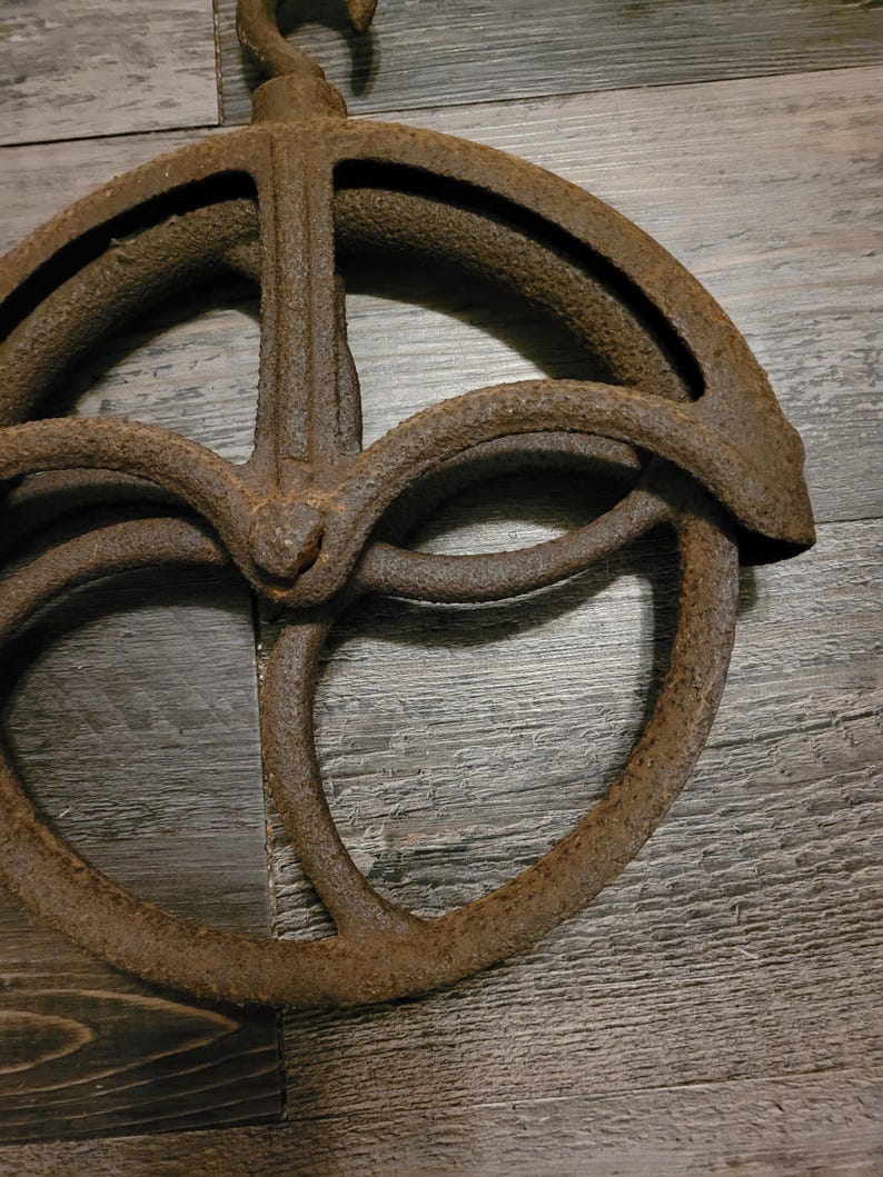 1800's Farm, Loft, Well Pulley With 9 Inch Wheel (see Pictures for ...