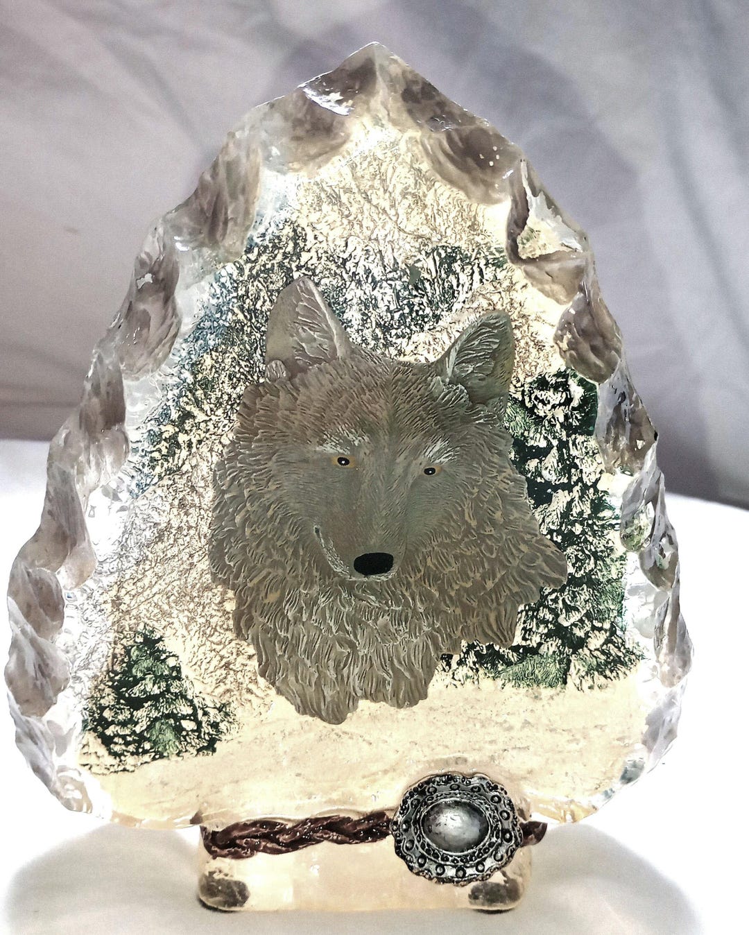 Vintage Arrowhead Shaped Paperweight/figurine With Sculpted Wolf Head ...