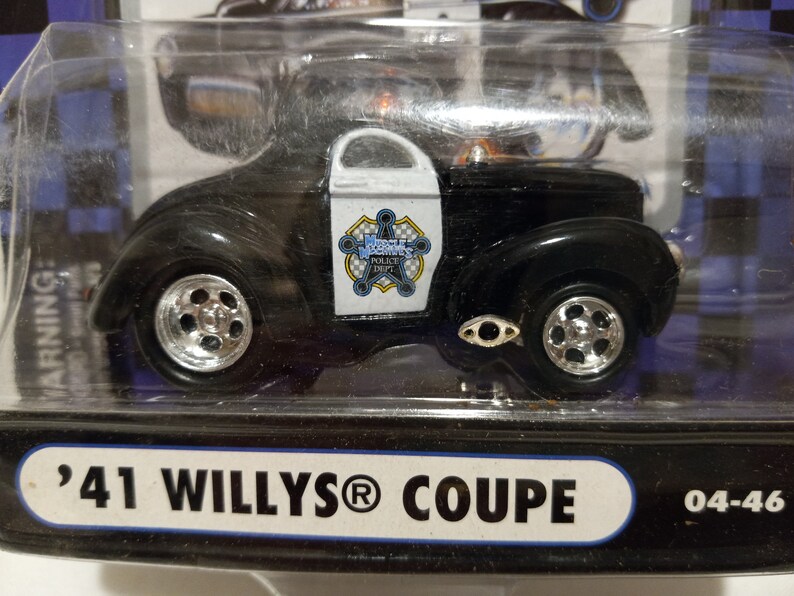 2 Vintage Muscle Machines Die Cast Adult Collectible Cars - Etsy