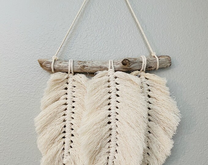 Boho Macrame Feather Wall Hanging - Etsy