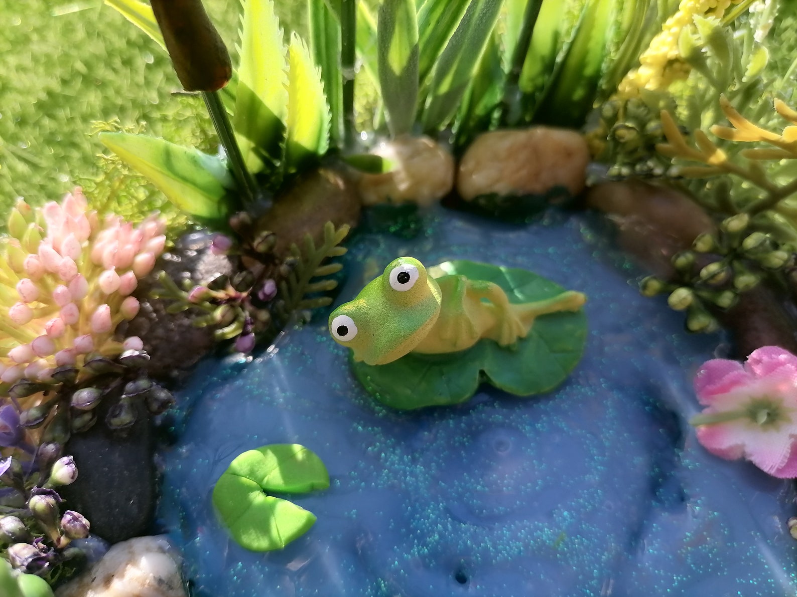 Fairy Garden Frog Pond Miniature Pond With Frog Fairies - Etsy