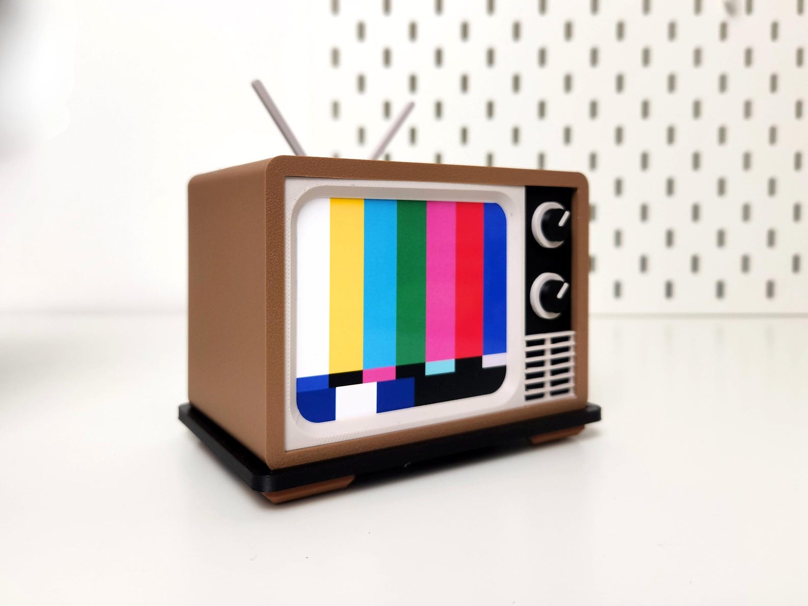 80's Retro CRT TV Flower Pot & Desk Organizer – Customizable Screen! - Etsy