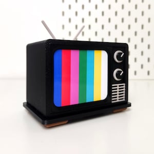 80's Retro CRT TV Flower Pot & Desk Organizer – Customizable Screen! - Etsy
