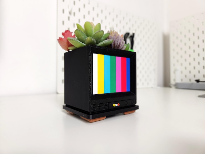 Retro CRT TV Flower Pot & Desk Organizer – Customizable Screen! - Etsy