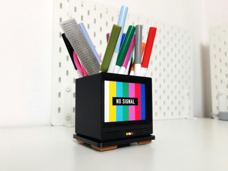 Retro CRT TV Flower Pot & Desk Organizer – Customizable Screen! - Etsy
