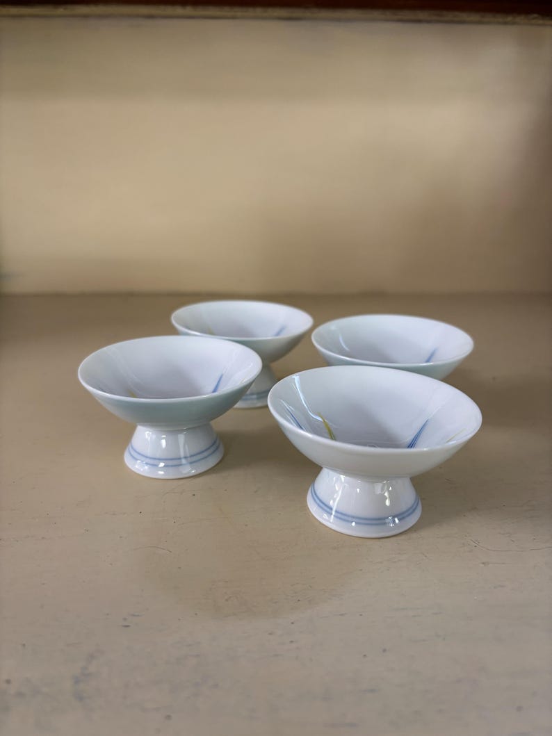 Vintage Sake Cups – Set of 4, Iris Floral Arita Ware Inspired - Etsy