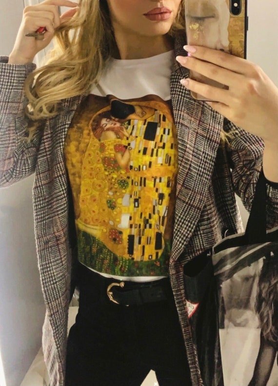 Women's T-shirt Gustav Klimt the Kiss Painting, Art T-shirt Women's T-shirt Gustav Klimt the Kiss Painting, Art T-shirt