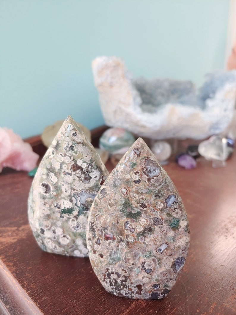 Rainforest Jasper Flame, Quartz Crystal Druzy Cave. Deep Earth Color ...