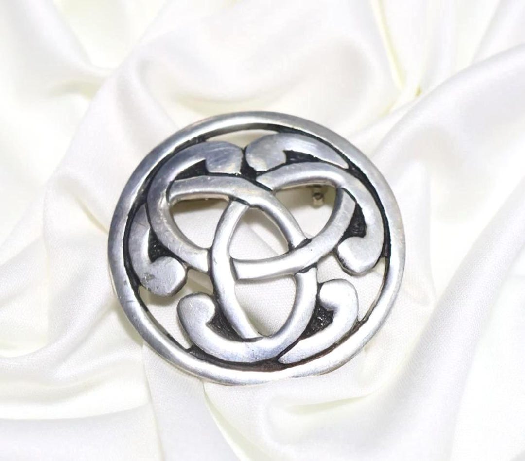 VINTAGE St Justin Pewter Cornwall Signed Celtic Trinity Knot Circular ...