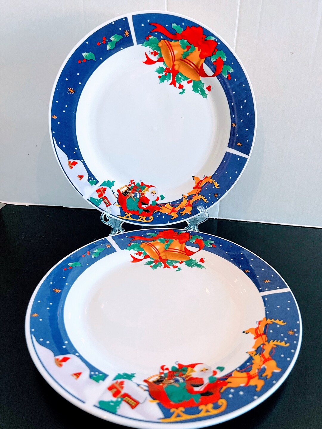 Set of Two Housewares International Christmas Dinner Plates Santa and ...