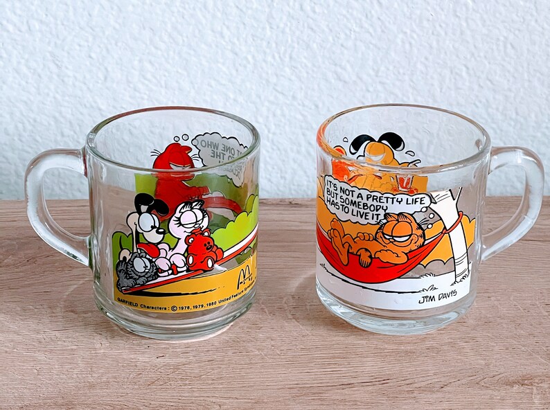 Set of Two Vintage Garfield Cartoon Glass Mugs , Perfect Coffee or Tea ...