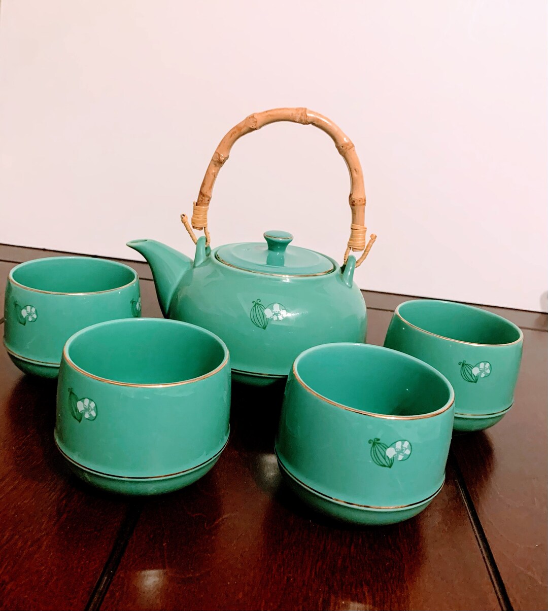Vintage Green Teapot With Bamboo Handle and 4 Cups Gold Trim Never Been ...