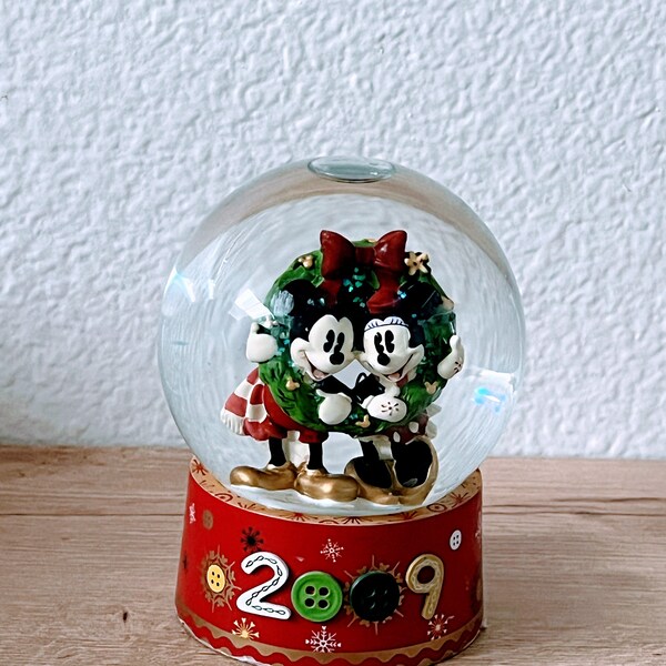 Mickey and Minnie Mouse Snow Globe - Etsy