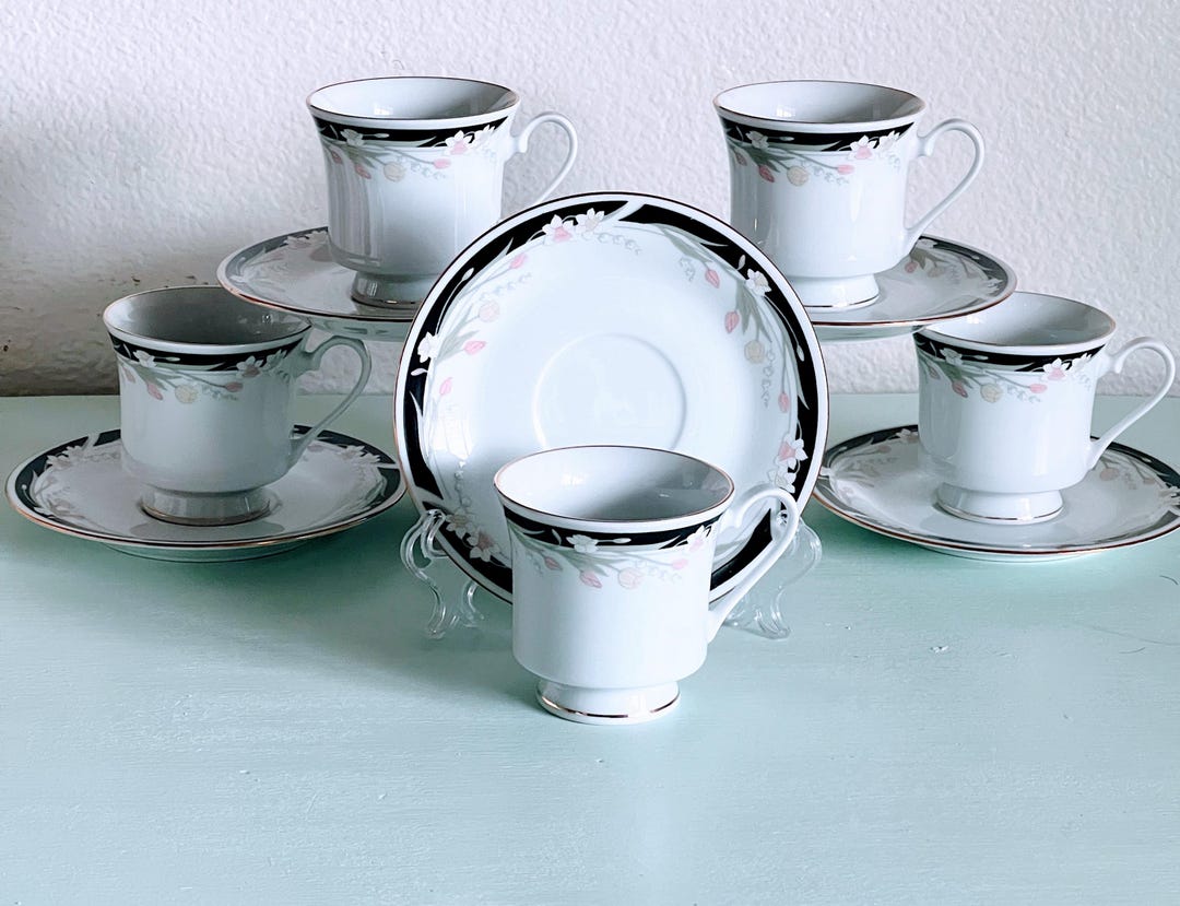 Crown Ming Fine China Tea Set , 6 Cups and Saucers Never Been Use ...