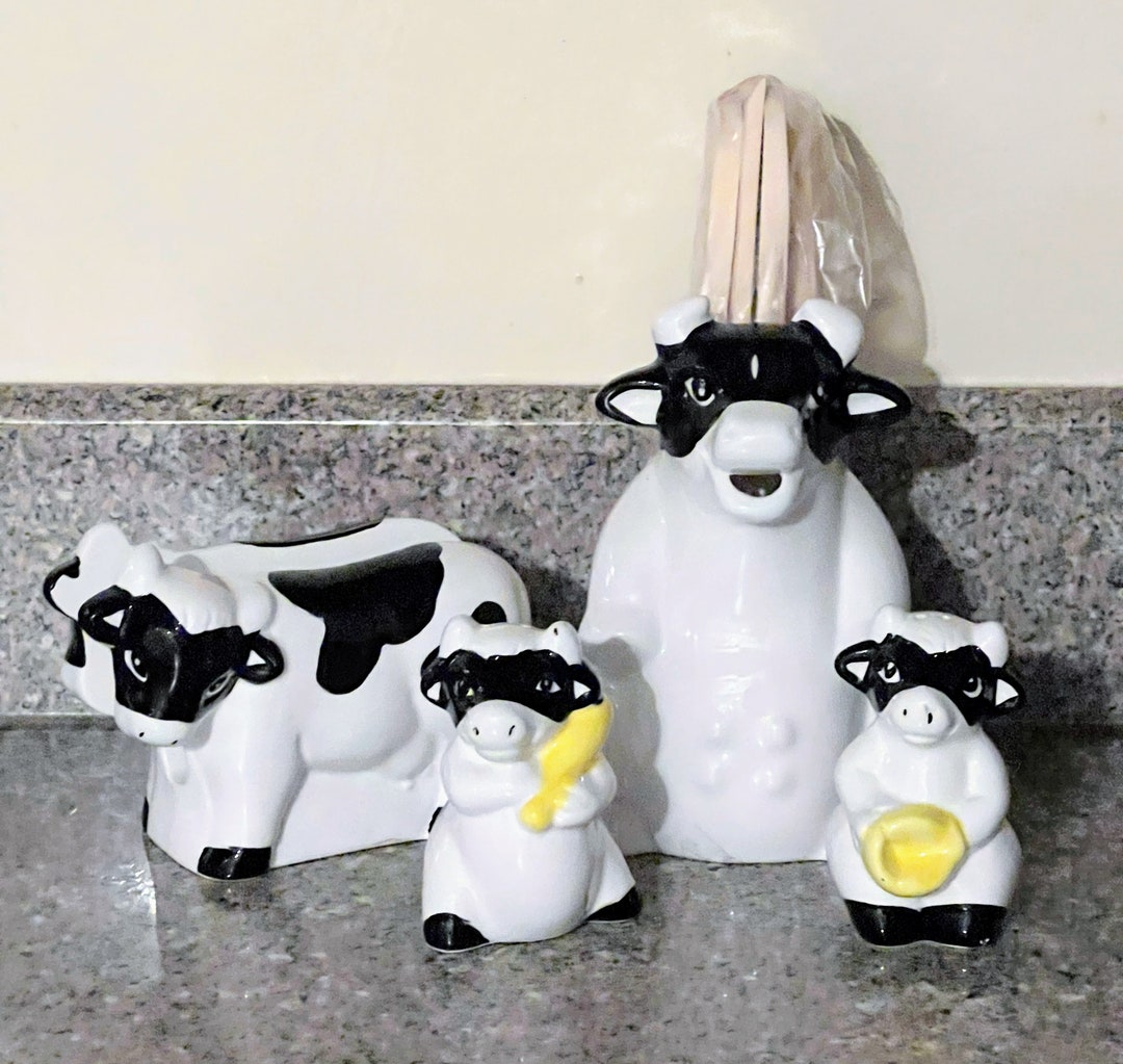 Vintage Cow Kitchen Counter Set , This Kitchen Set Includes Napkin ...