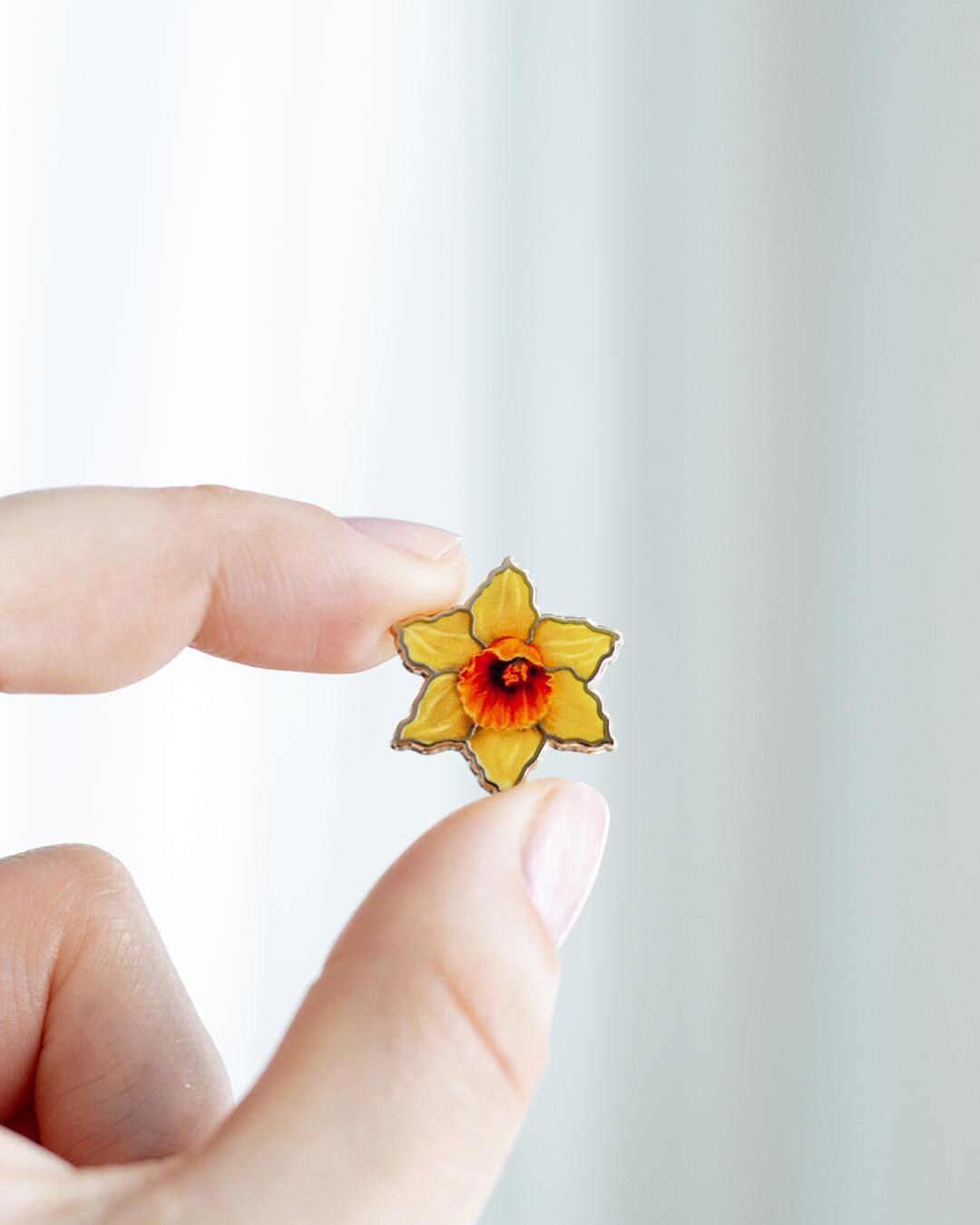 Mini Daffodil Enamel Pin, March Birthstone Flower Brooch - Etsy
