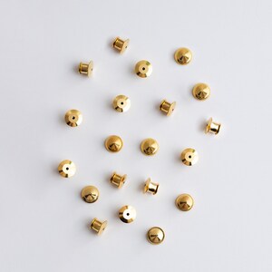 Deluxe Locking Pin Back for Enamel Pins, Set of 2, Secure Brooch Pin ...