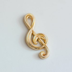 Treble Clef Music Symbol Enamel Pin, Artists Lapel Pins, Denim Jacket ...