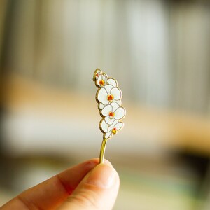 White Orchid Floral Enamel Pin, White Flowers Gift, Flower Lover Pin ...