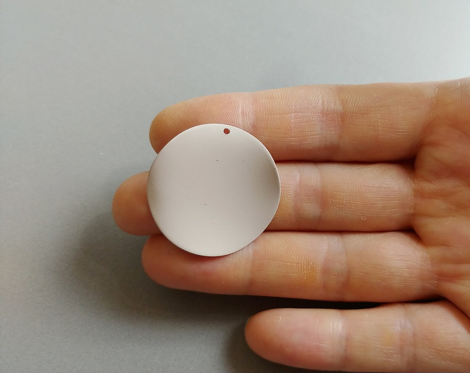 2 PCS Beige 30mm Matte Rubber Coated Wavy Round Disc - Etsy