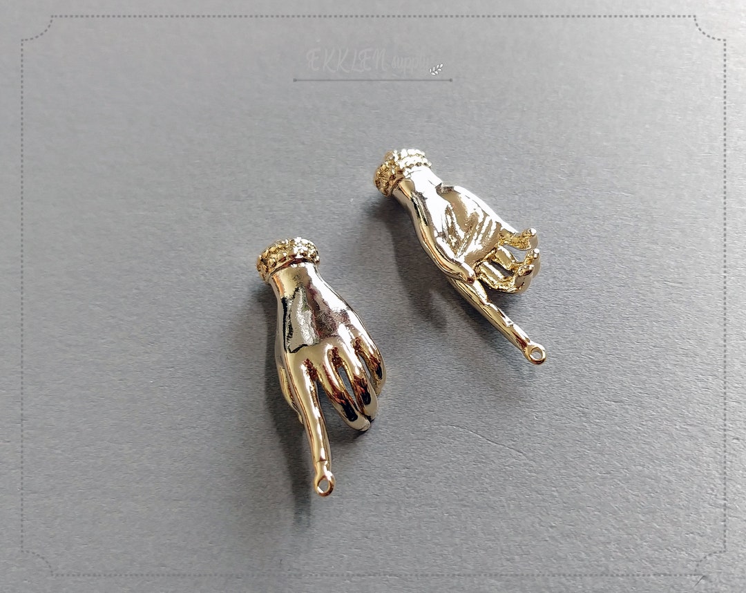 2 Pcs (pair) - 26 X 11.5 Mm Gold Plated Brass, Geometric Hand Pendant ...