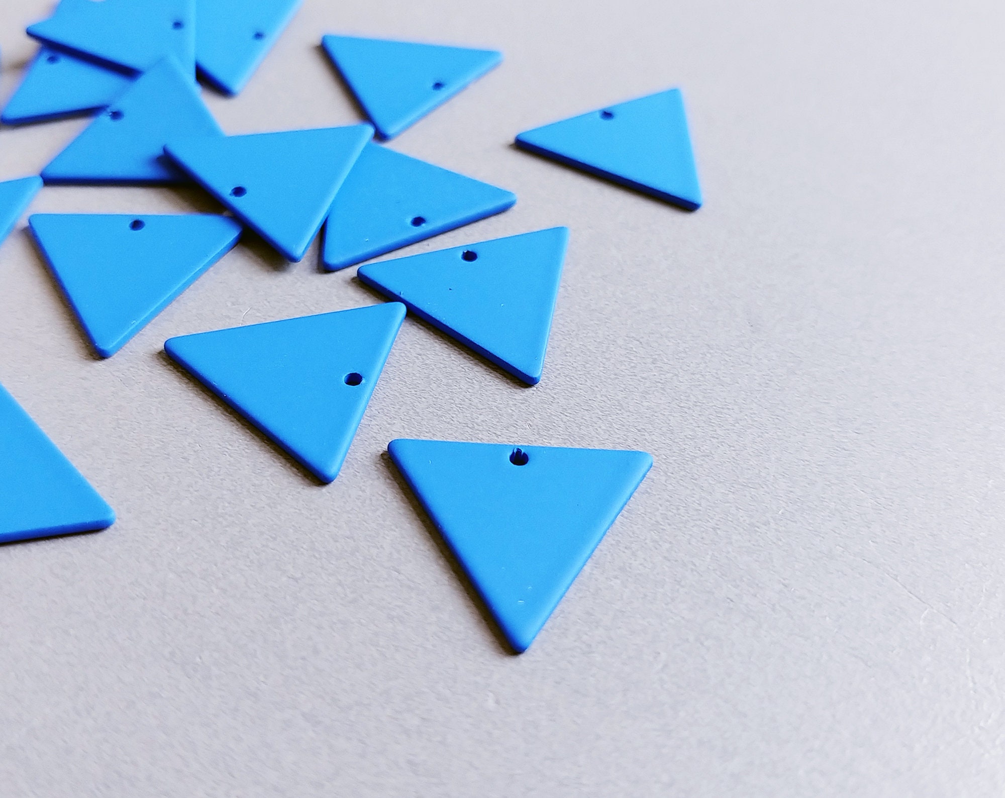 2 PCS 20 x 17 mm Ink Blue Matte Rubber Coated Triangle | Etsy