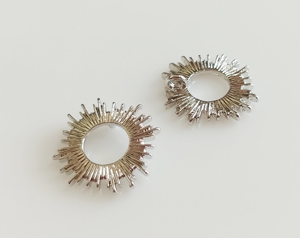 2 PCS 19 Mm Silver Plated Sun Pendant Eclipse Charm Solar | Etsy