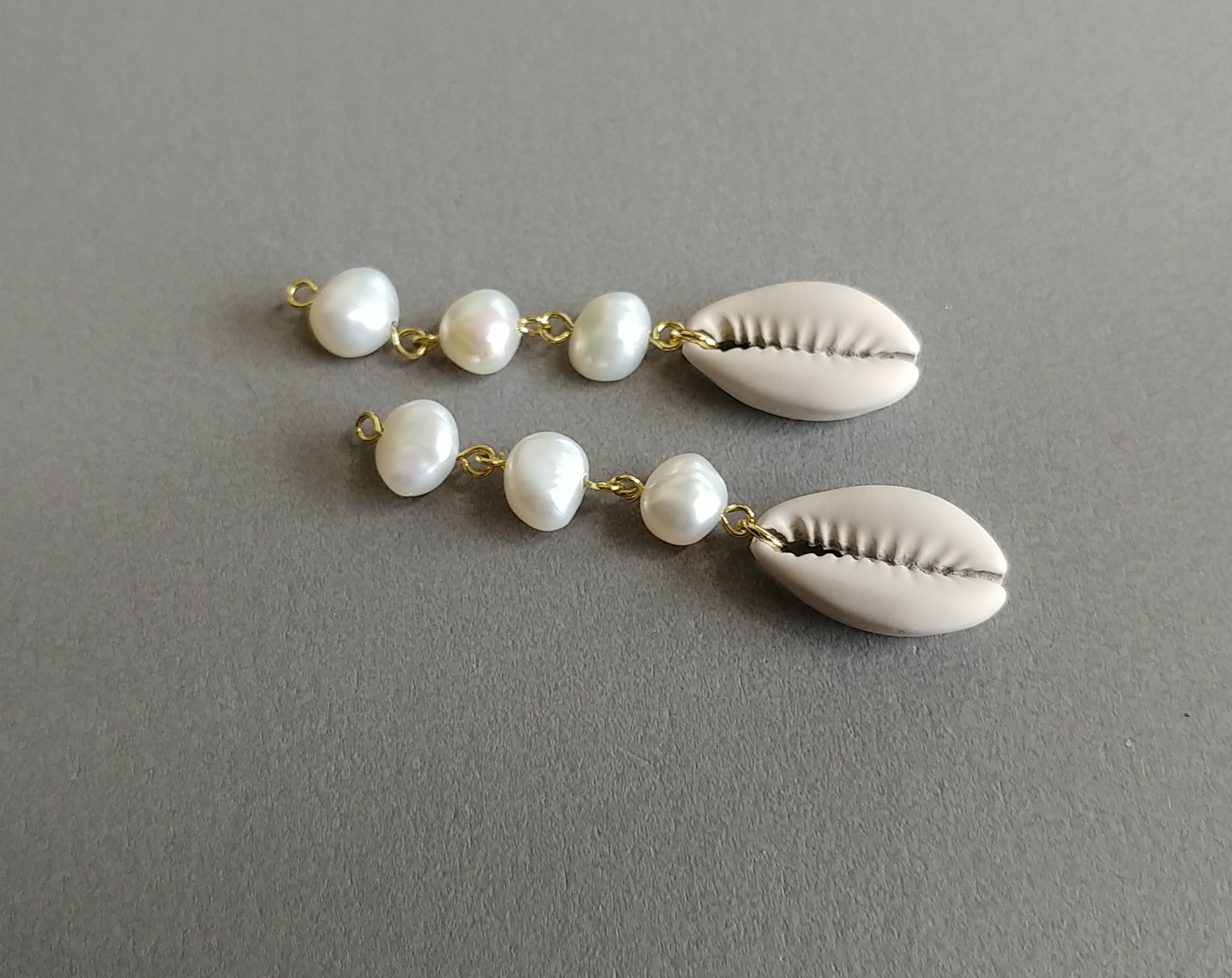 2 PCS - 50mm Beige Cowrie Pearl Drop, Shell Pendant for Earrings Charm ...